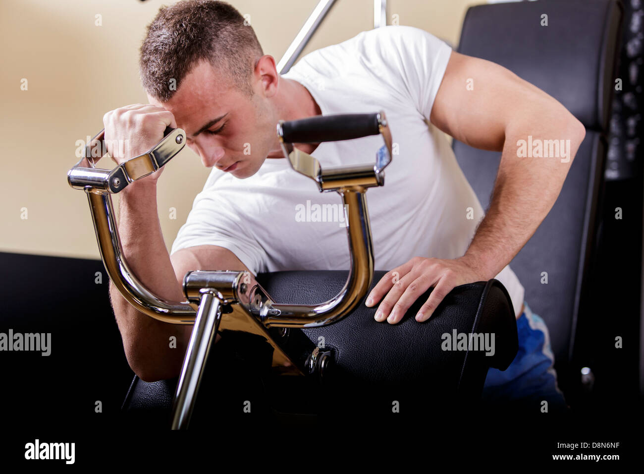Muscular beautiful guy model hi-res stock photography and images - Alamy