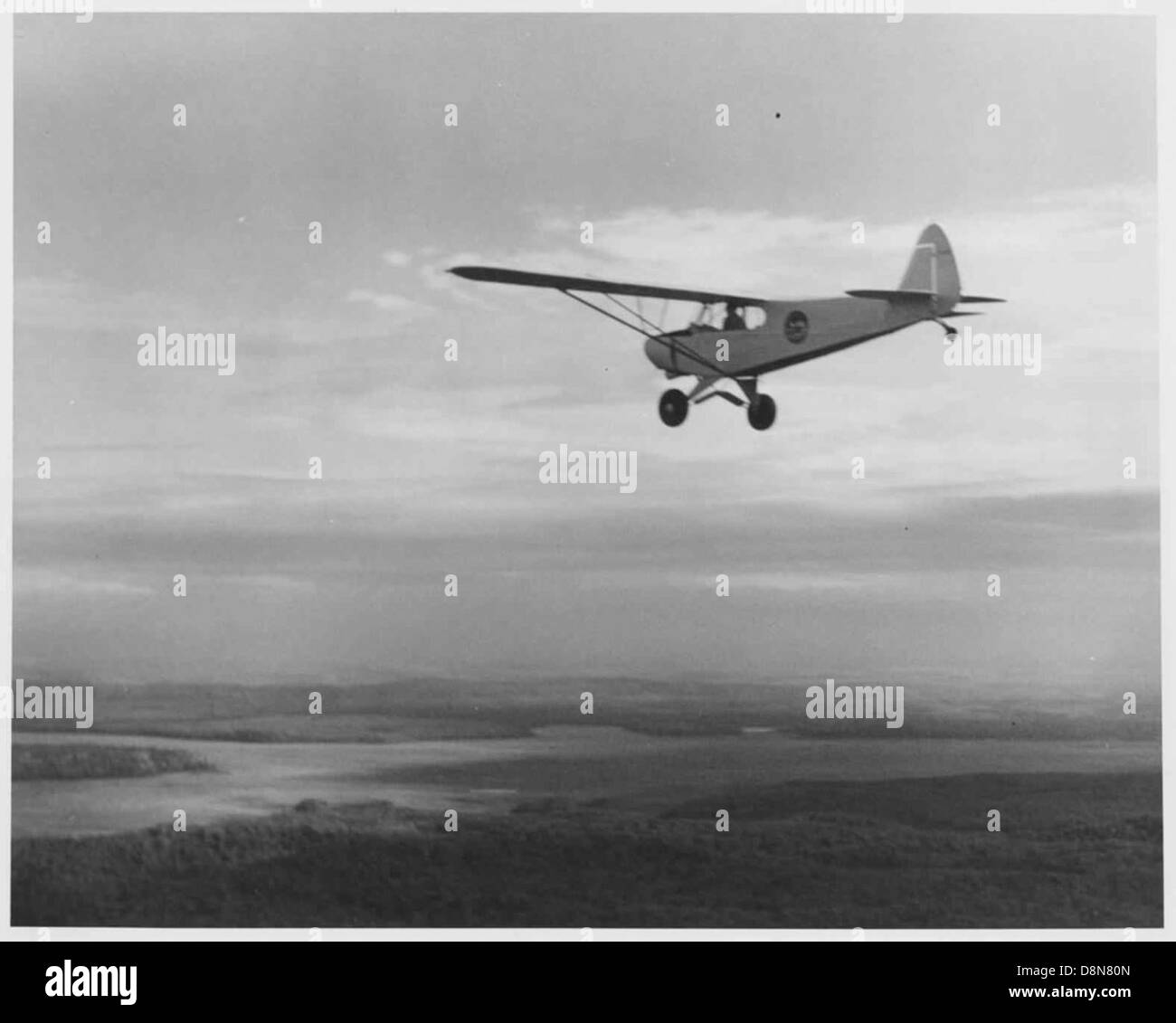 Old biplane hi-res stock photography and images - Alamy