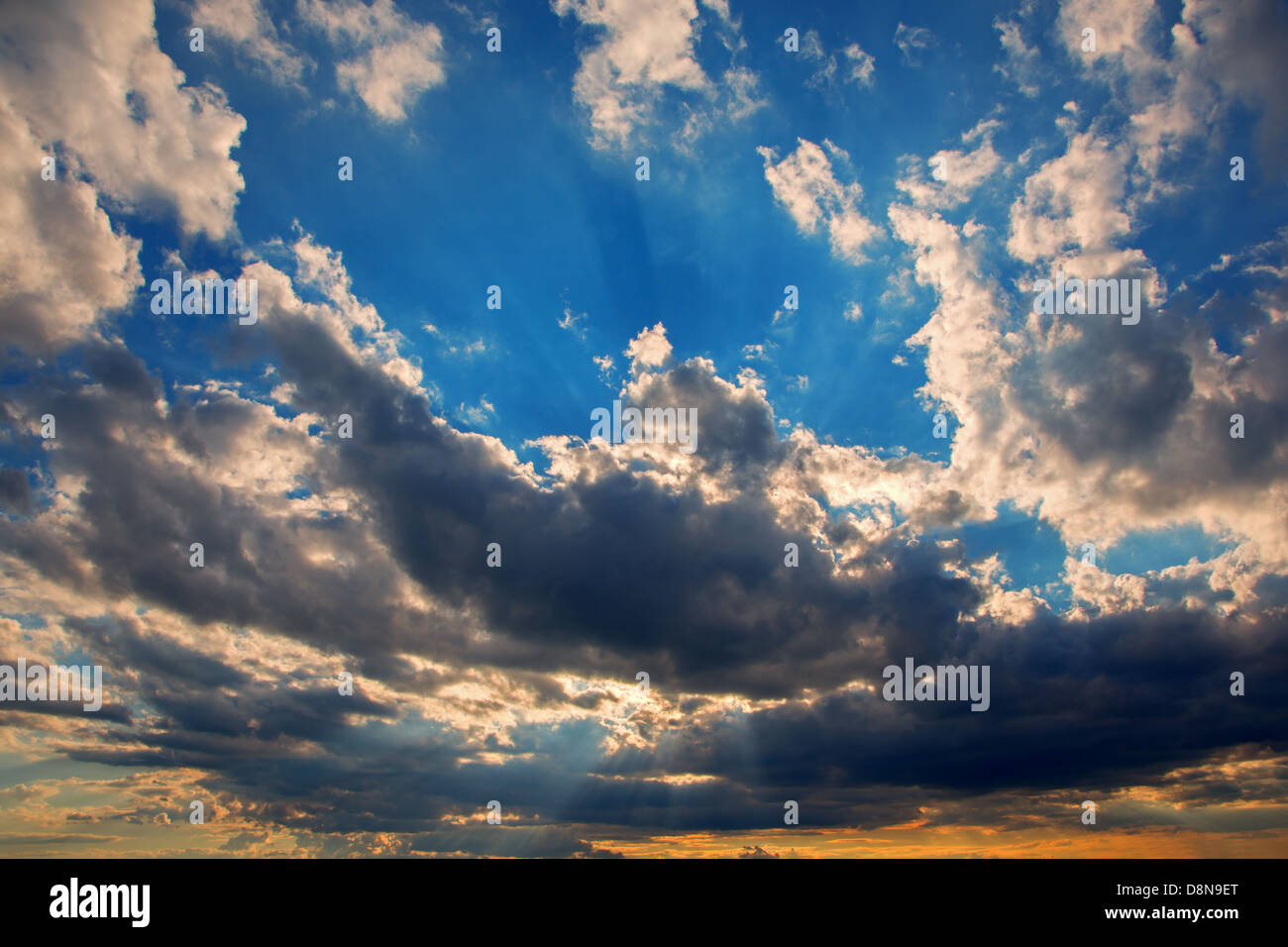 Cloudscape nature scene hi-res stock photography and images - Alamy