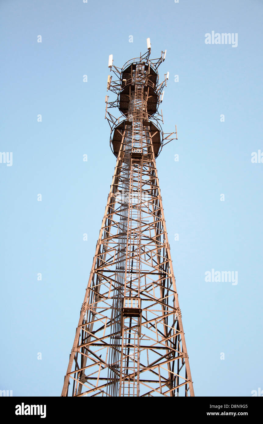 Wireless wave hi-res stock photography and images - Alamy
