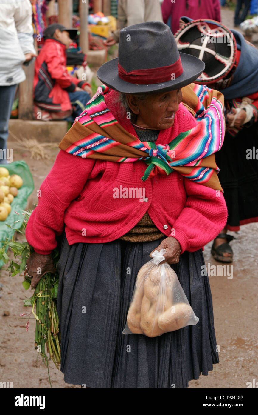 Peruvian Indigenous People Stock Photos & Peruvian Indigenous People ...