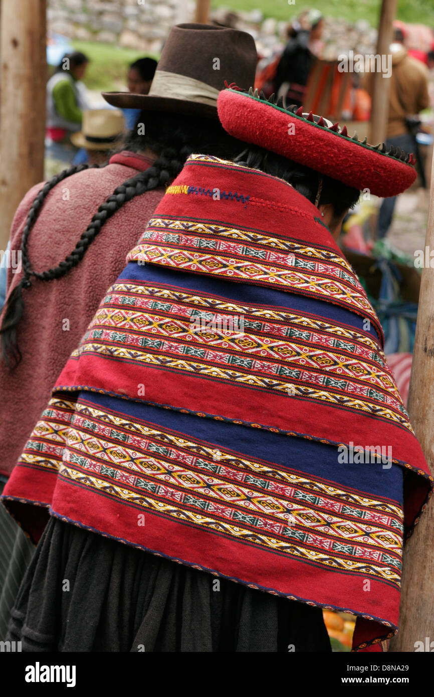 Quechua woman on traditional indigenous Sunday market in Chinchero near ...