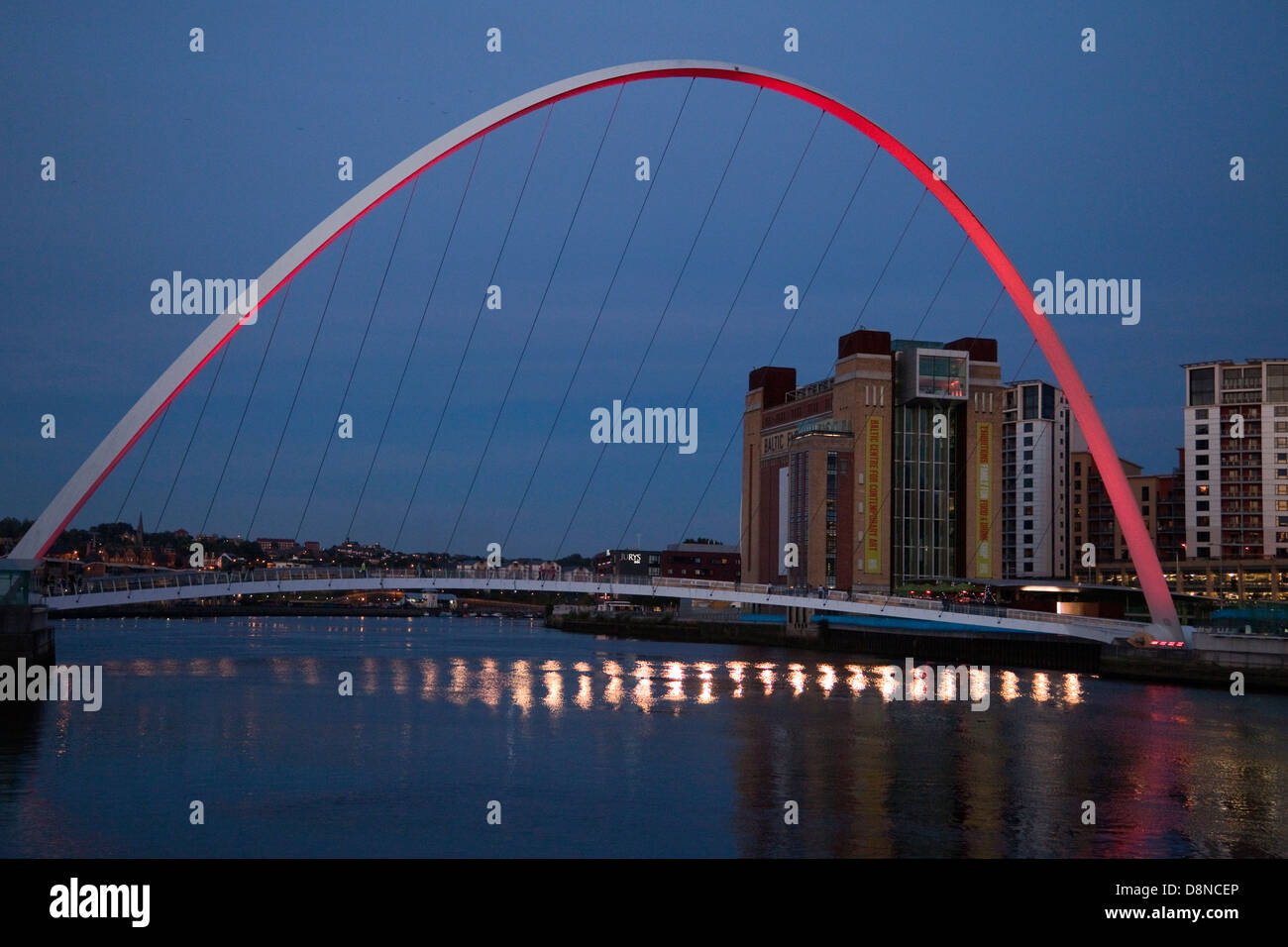 Millennium Bridge, Gateshead Stock Photo - Alamy