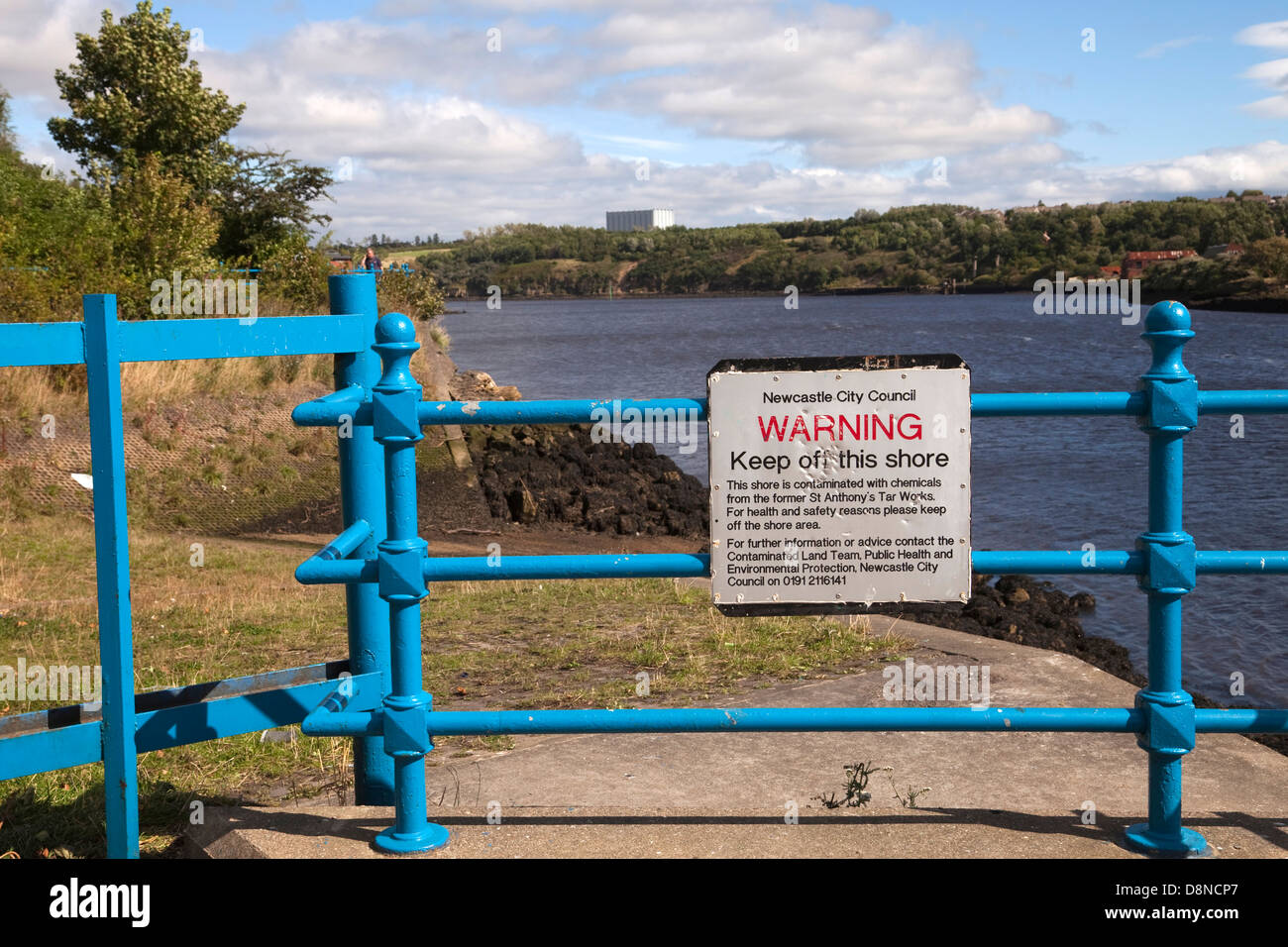 Pollution polluted water sign river hi-res stock photography and images ...