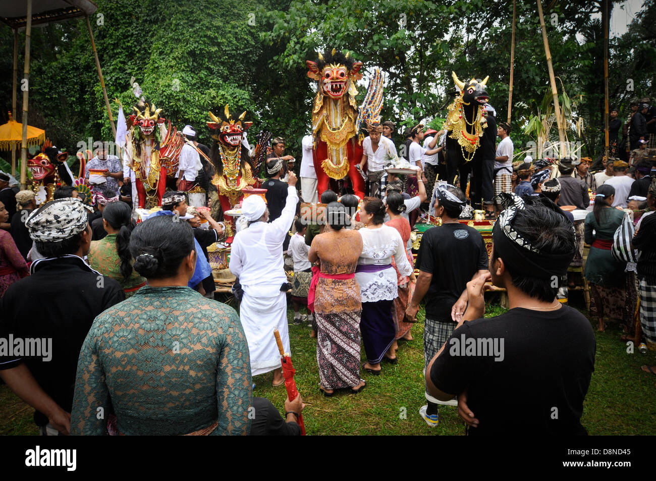 Hindu rituals on the Indonesian island of Bali Stock Photo - Alamy