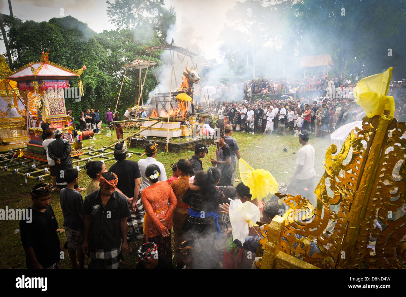 Hindu rituals on the Indonesian island of Bali Stock Photo - Alamy