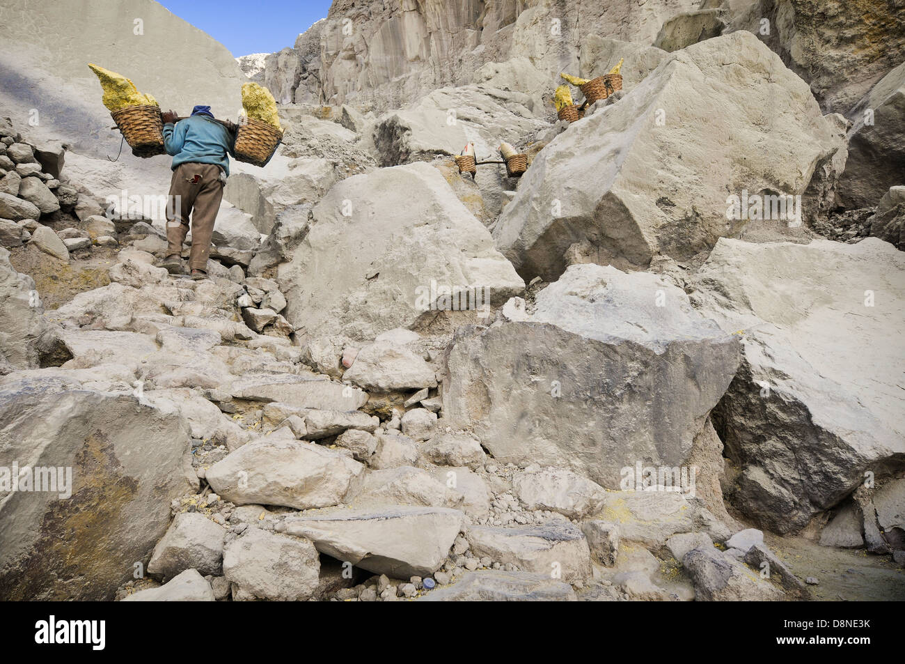 Sulfur mining on Kawah Ijen, in East Java, Indonesia Stock Photo - Alamy