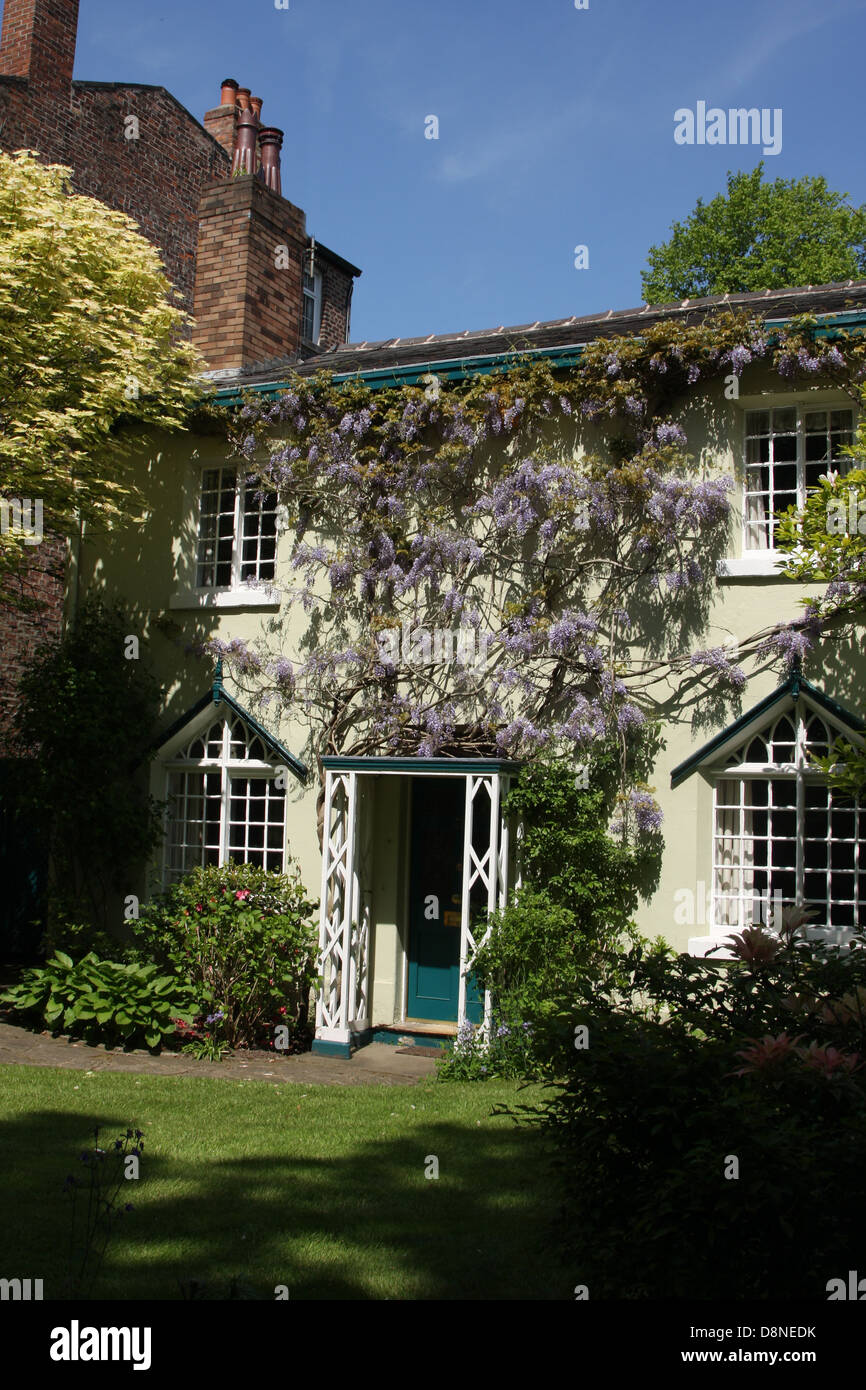 Bowdon hi-res stock photography and images - Alamy