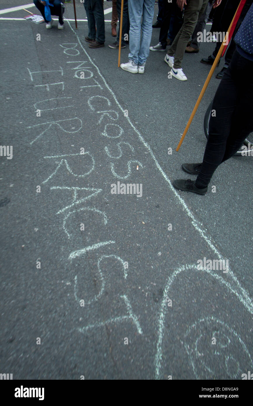 London anti fascist protesters hi-res stock photography and images - Alamy