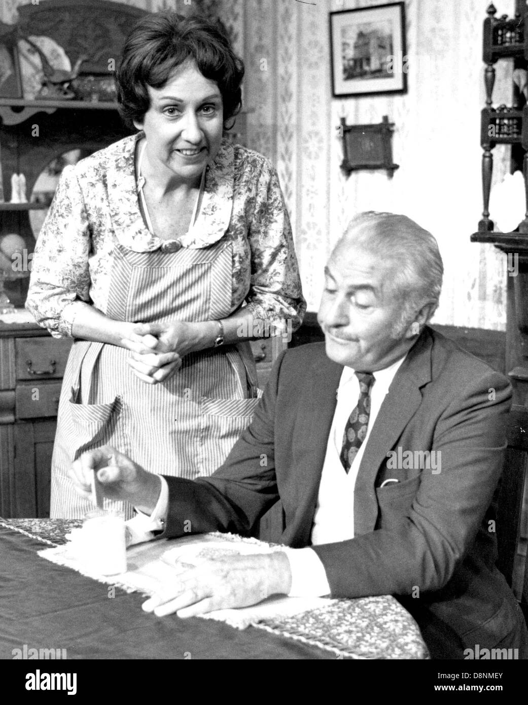 Dec 29 2005 jean stapleton hi-res stock photography and images - Alamy