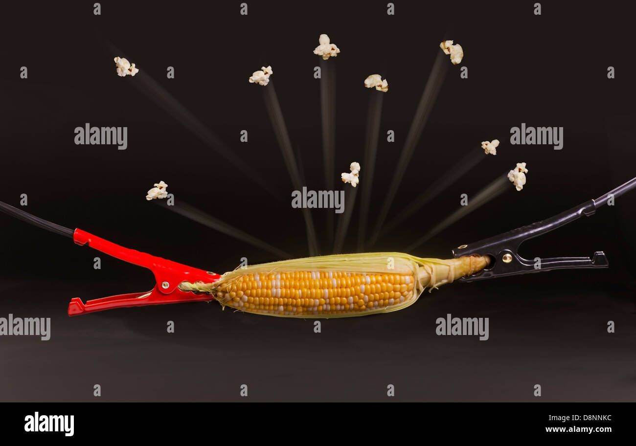 Corn popping hot Stock Photo - Alamy