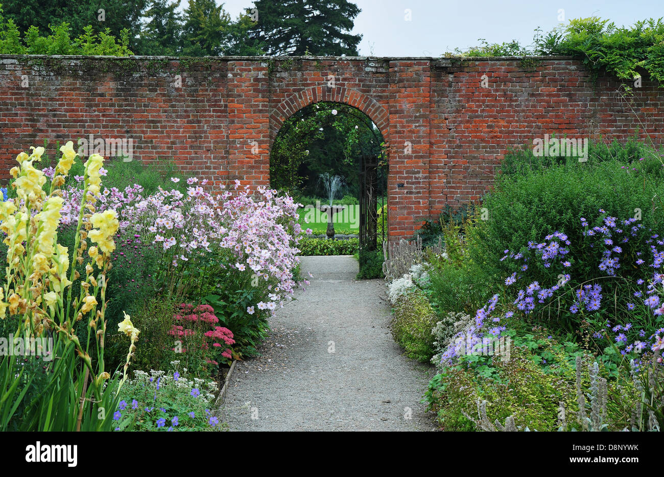An arch in an English Landscape garden Stock Photo - Alamy