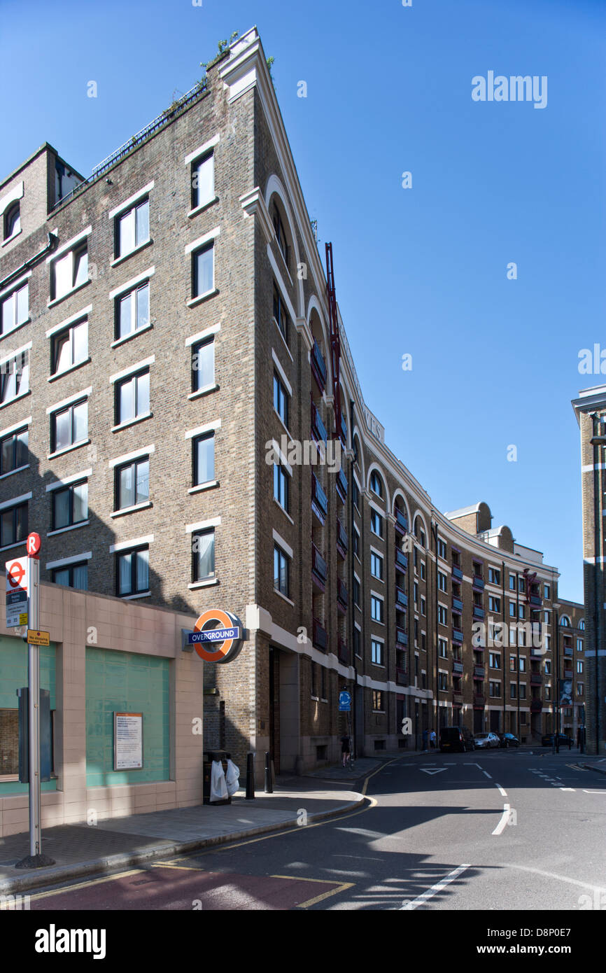 Gun Wharf Wapping High Street London E1 Stock Photo - Alamy