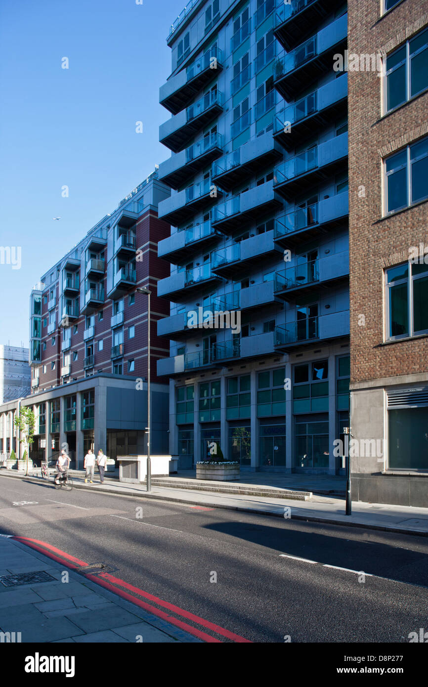 Albert embankment hi-res stock photography and images - Alamy