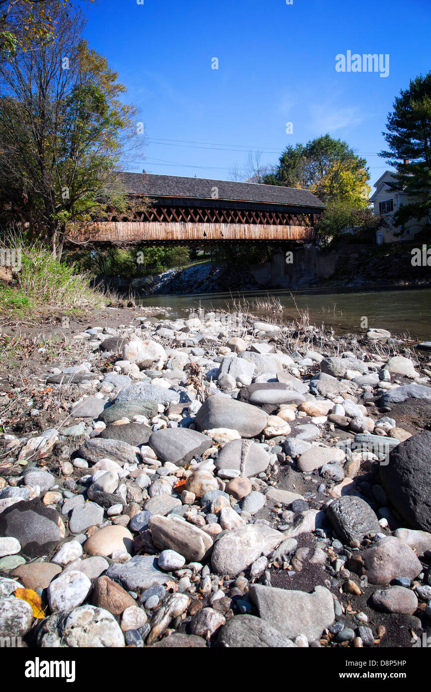 Woodstock middle bridge woodstock vermont hi-res stock photography and ...