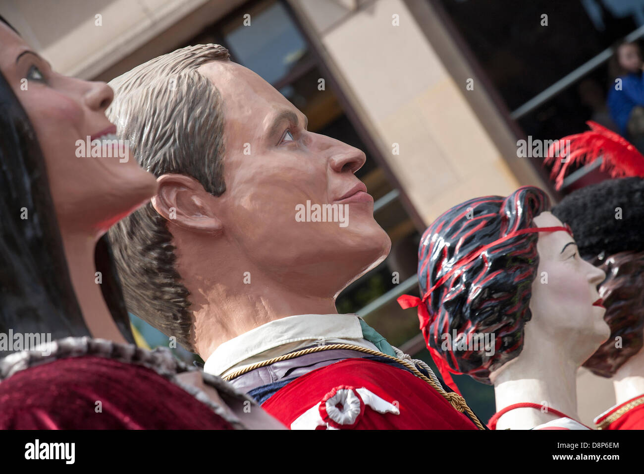 Statue of the British royal family monarch monarchy queen of England ...