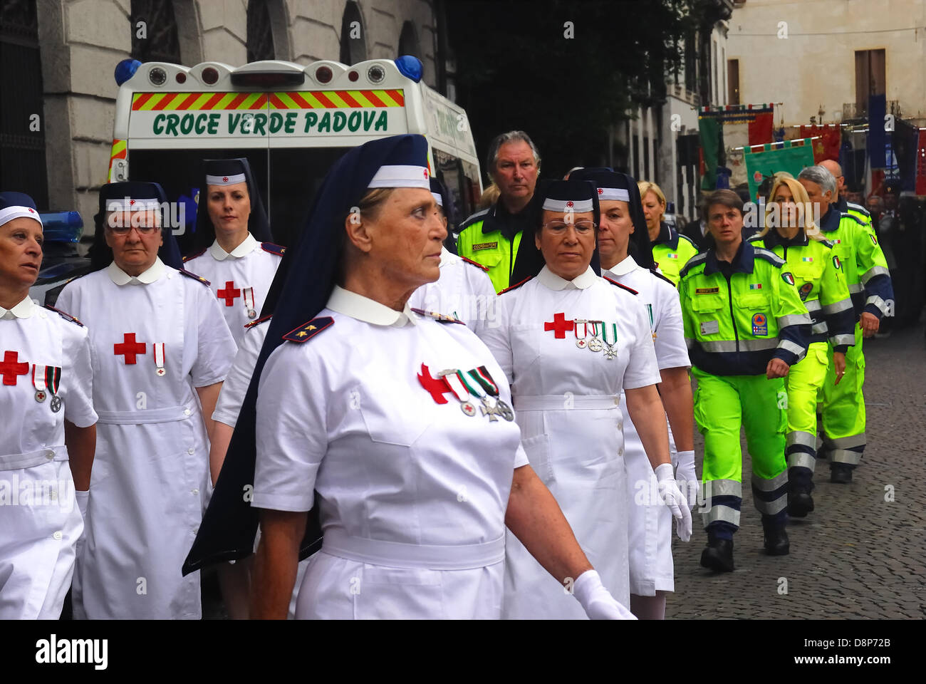 Italian red cross nurses hi-res stock photography and images - Alamy