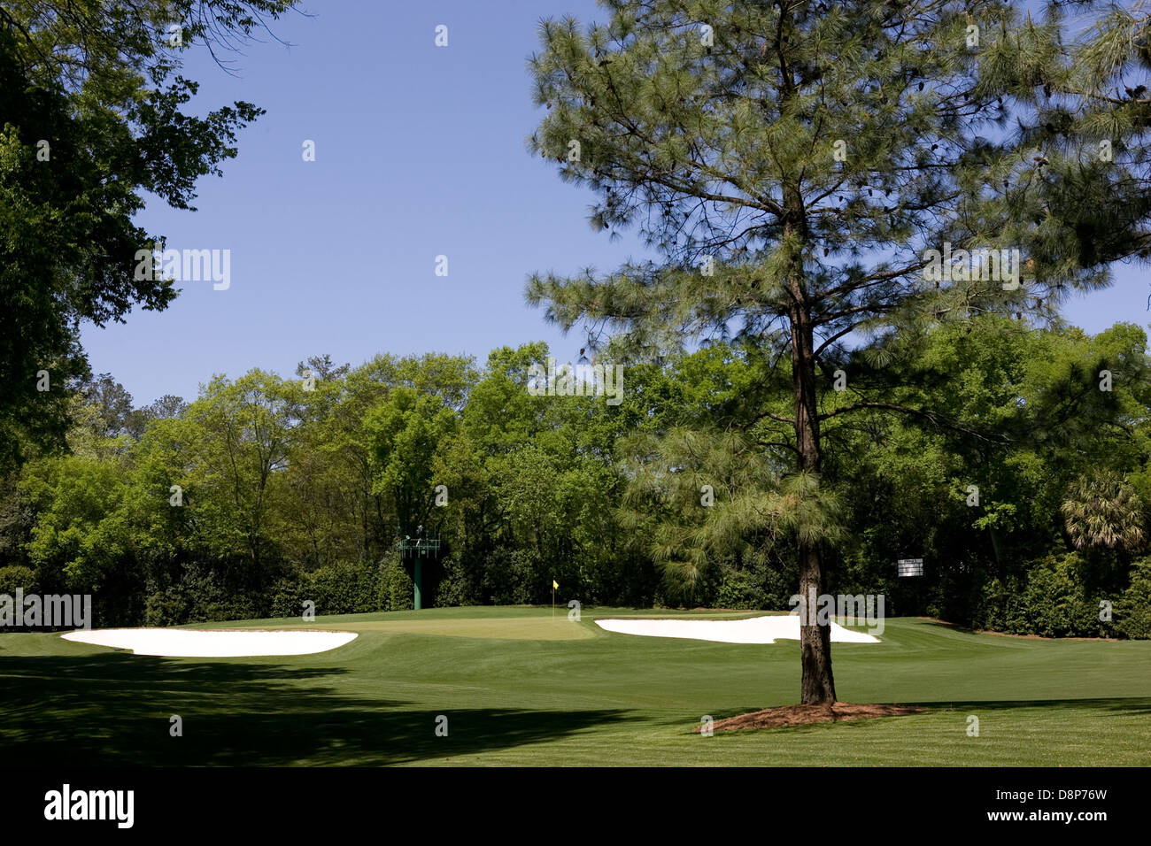 Par 3 golf hi-res stock photography and images - Alamy