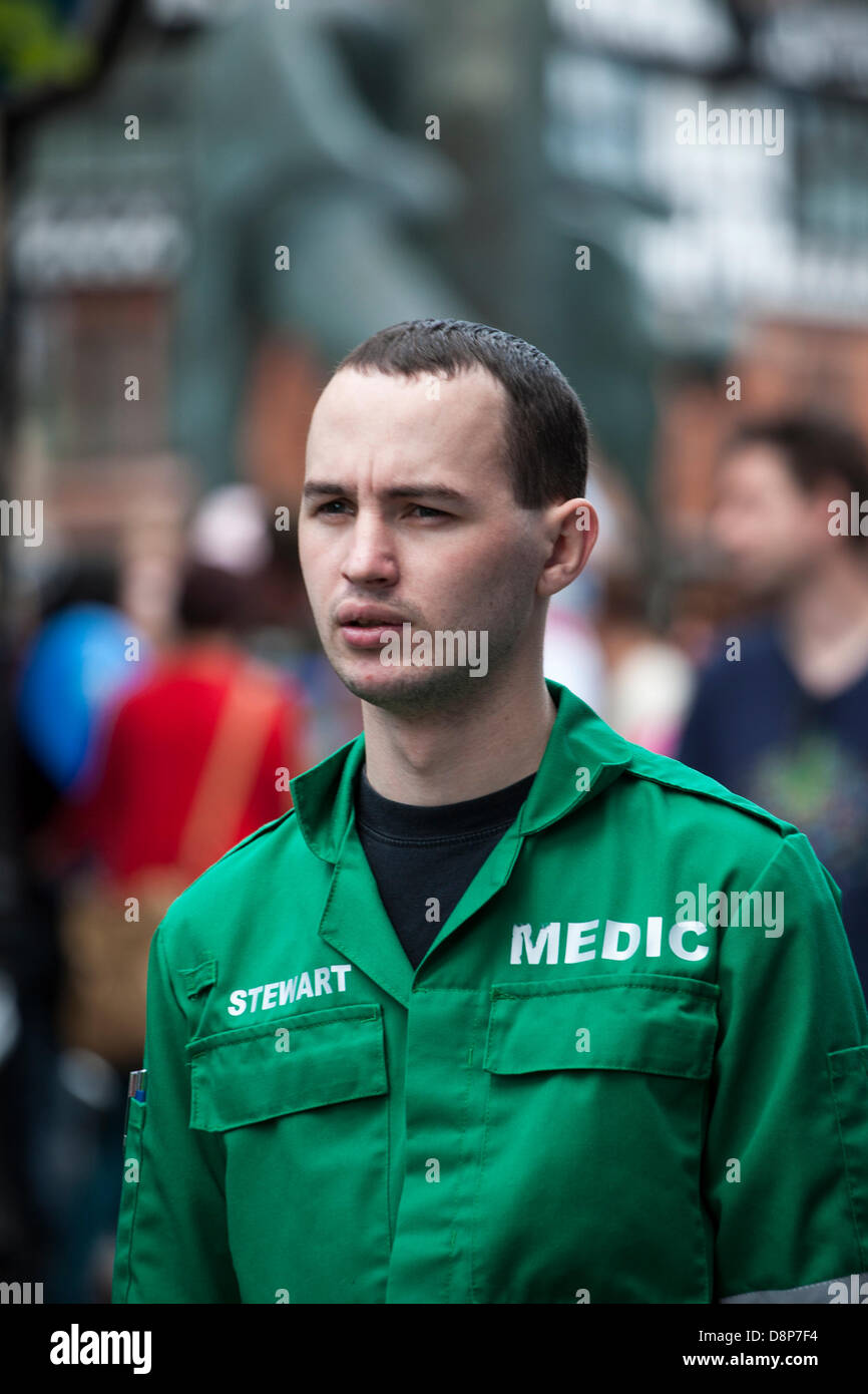 a ambulance medic paramedic emergency urgent healthcare first aid cpr ...