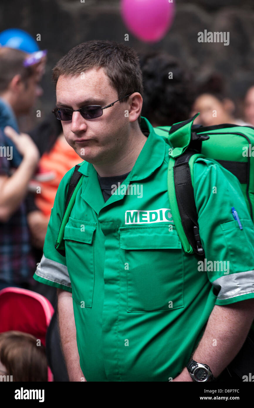 a ambulance medic paramedic emergency urgent healthcare first aid cpr ...