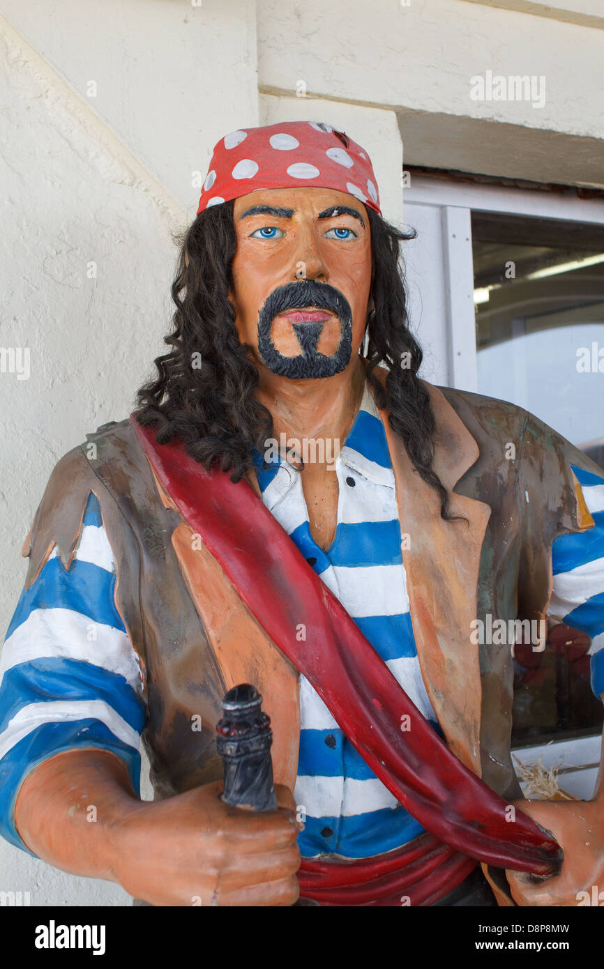 Long john silver pirate hi-res stock photography and images - Alamy