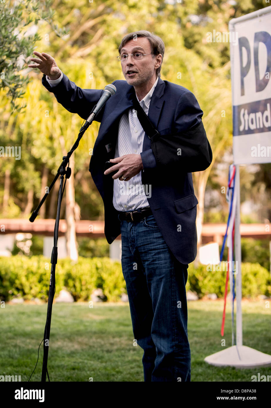 Beverly Hills, California, USA. 1st June, 2013. Radio host and author ...