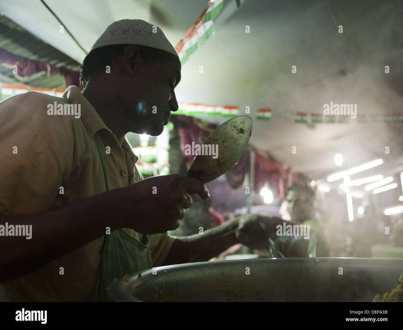 Street food making in bangalore hi-res stock photography and images - Alamy