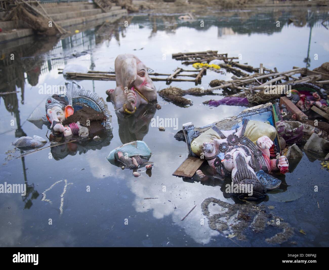 Bangalore garbage garbage hi-res stock photography and images - Alamy