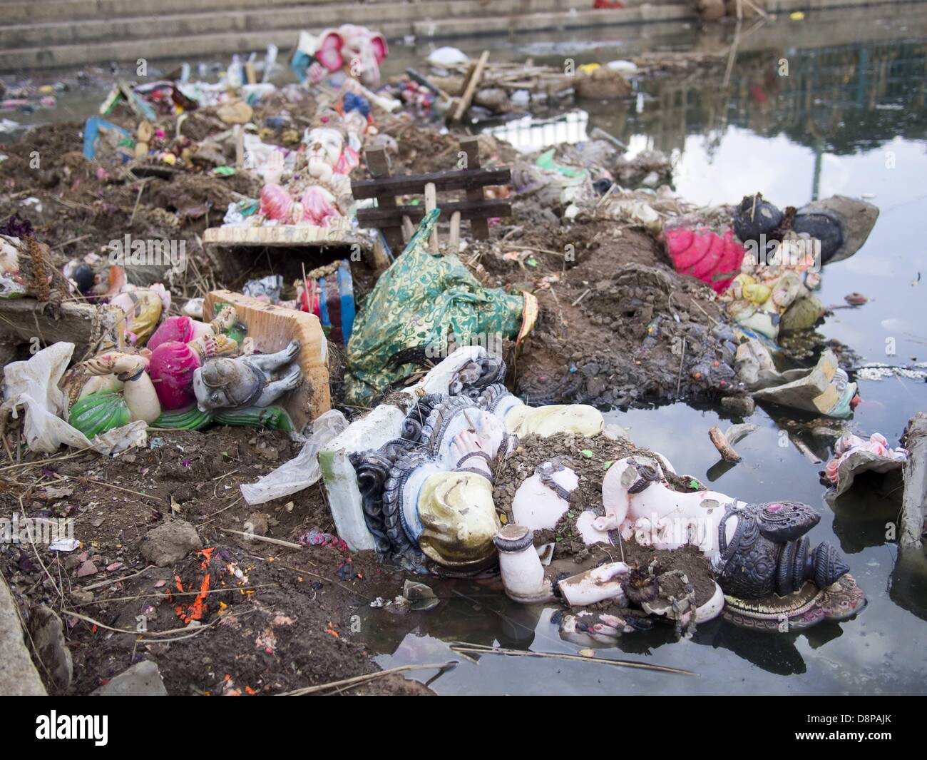 Bangalore garbage garbage hi-res stock photography and images - Alamy
