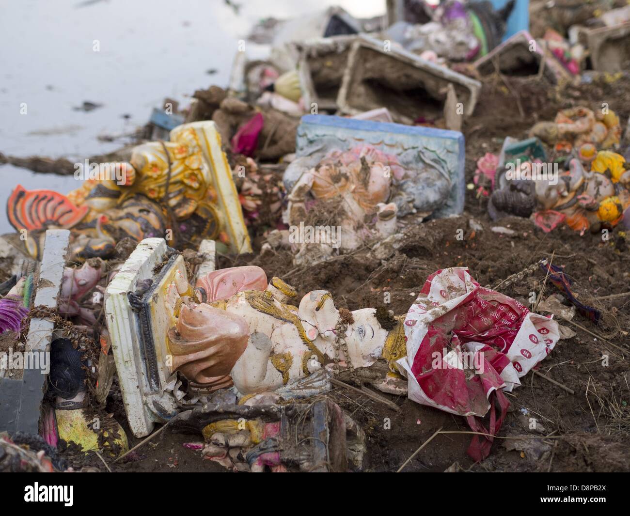 Bangalore garbage garbage hi-res stock photography and images - Alamy
