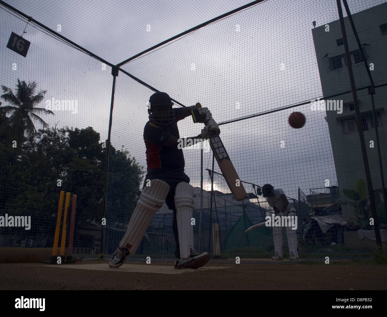 Cricket player batsman in silhouette hi-res stock photography and ...