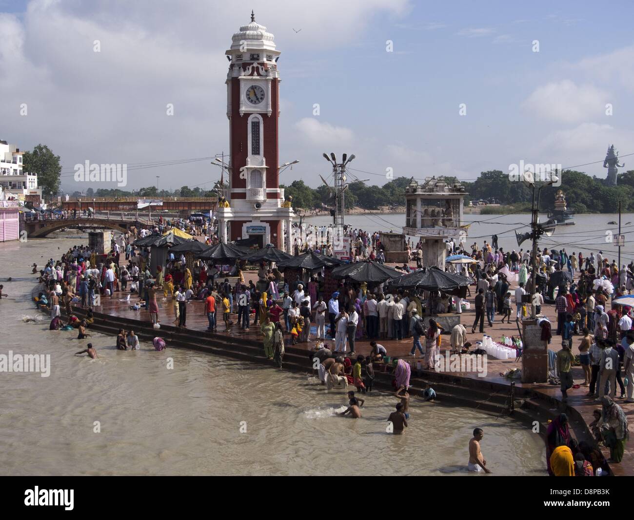 Haridwar steps hi-res stock photography and images - Alamy