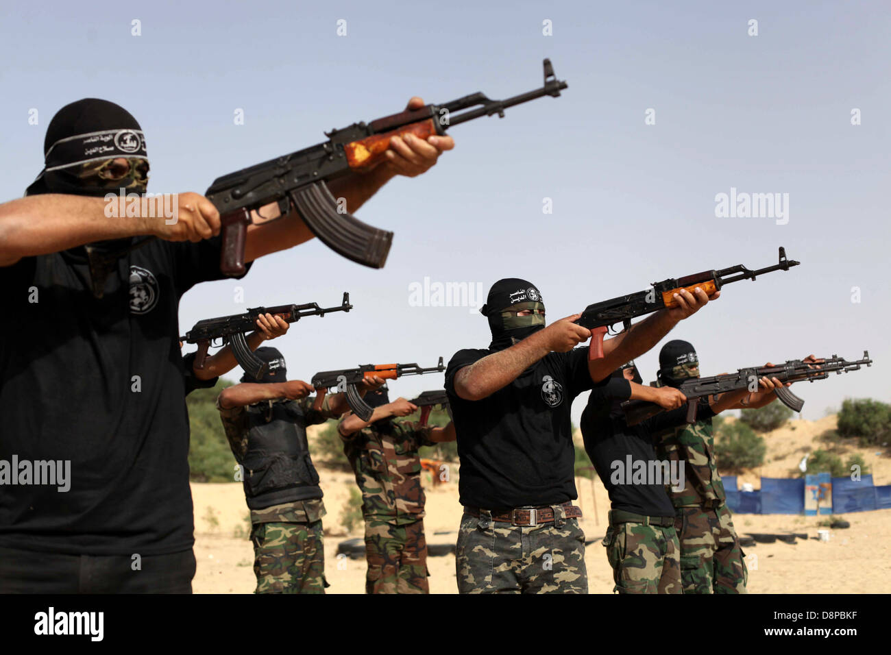 Khan Younis, Gaza Strip, Palestinian Territory. 2nd June, 2013. Members ...