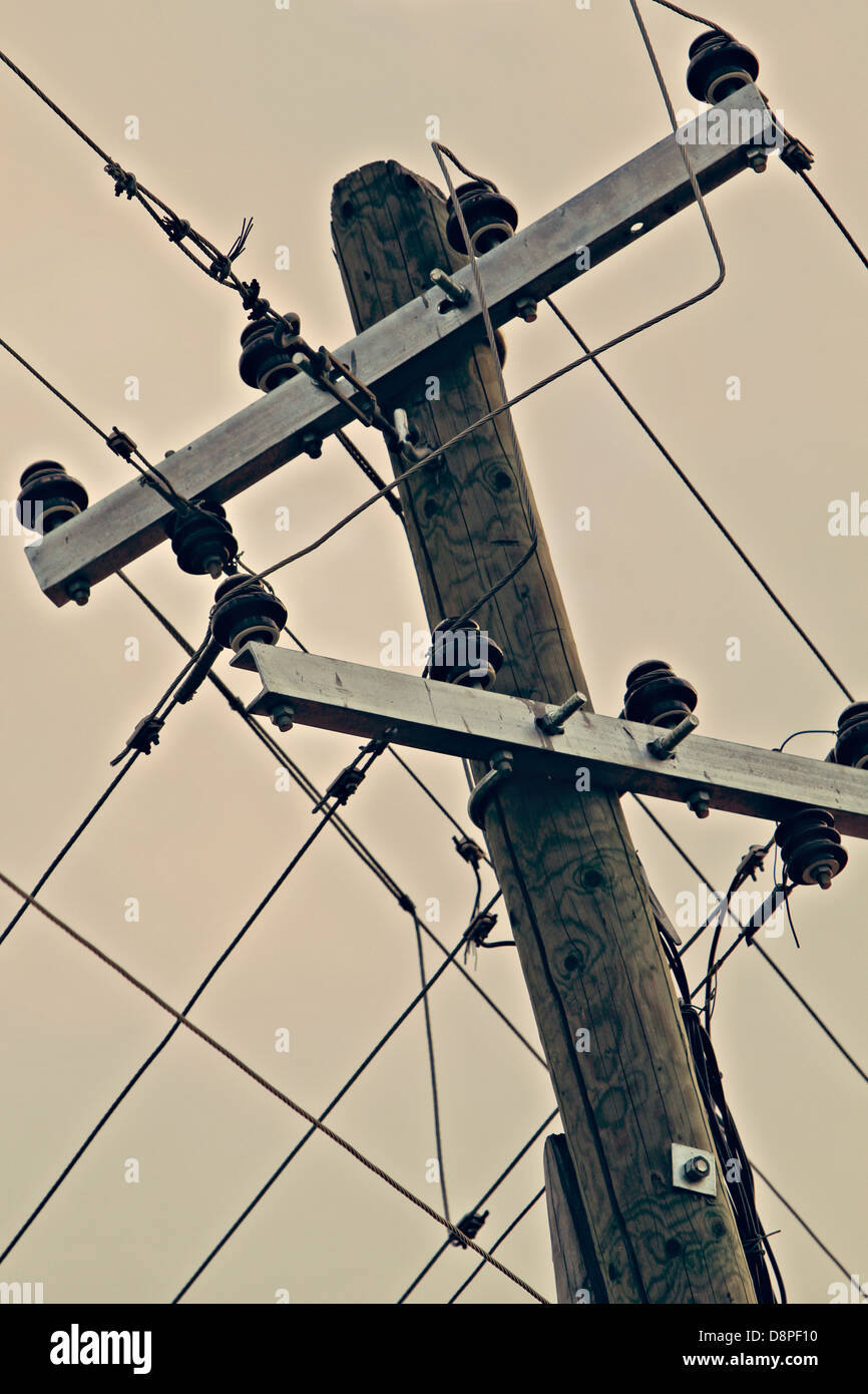 Electricity wires hi-res stock photography and images - Alamy