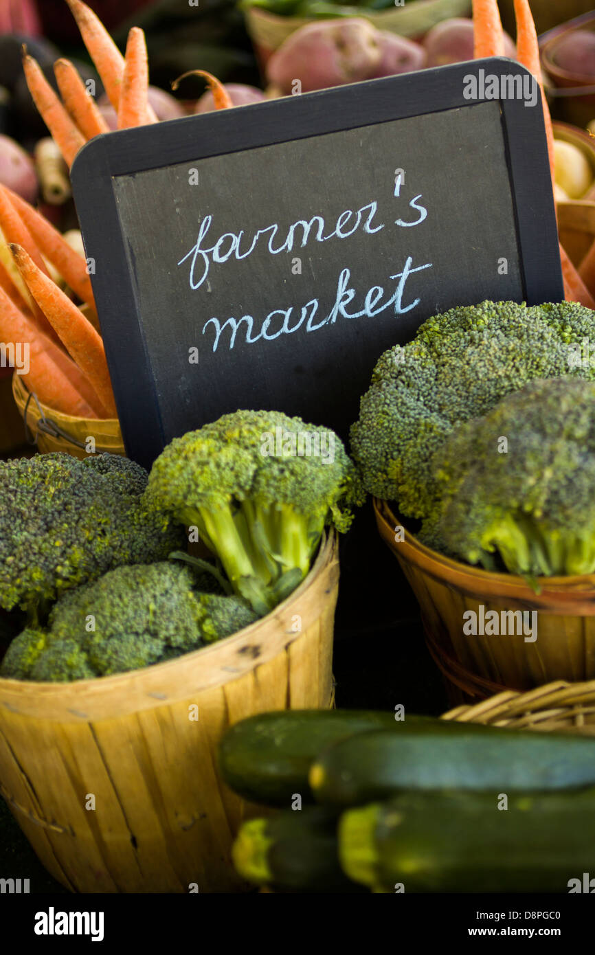 Fresh produce on sale at the local farmers market Stock Photo - Alamy