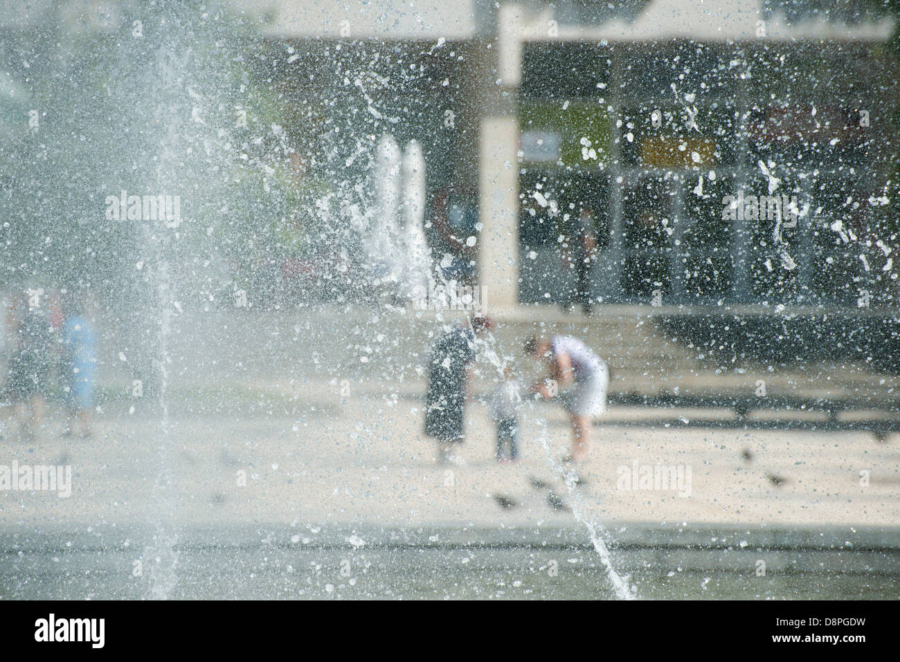 Fountain and falling water.Sprayng water Stock Photo - Alamy