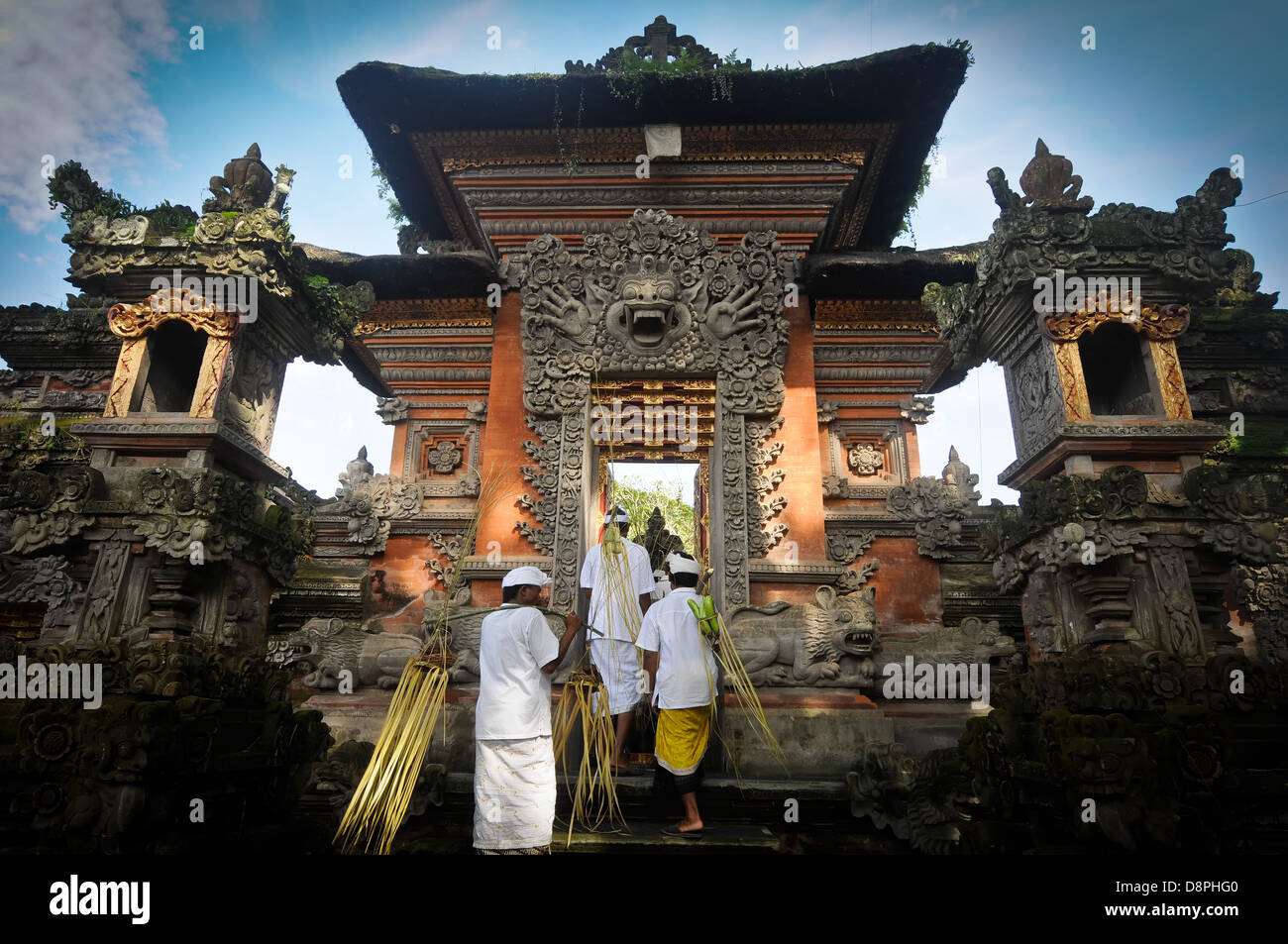 Hindu rituals on the Indonesian island of Bali Stock Photo - Alamy