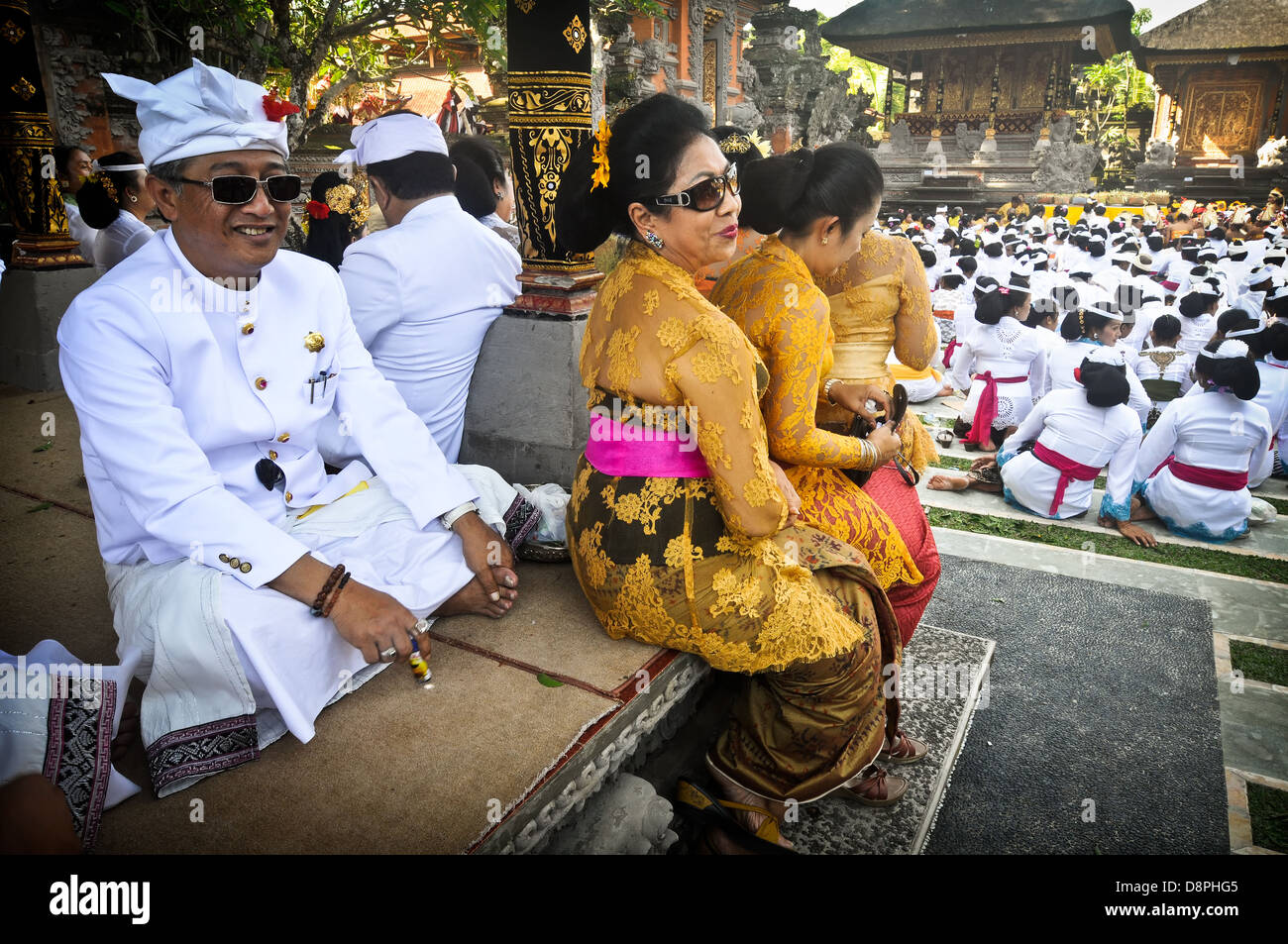 Hindu rituals on the Indonesian island of Bali Stock Photo - Alamy