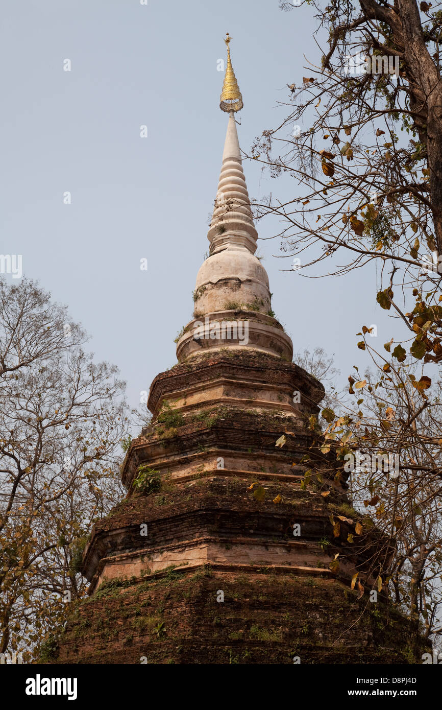 Ancient Stupa at Wat Chedi Luang Temple, Chiang Saen, Thailand Stock ...