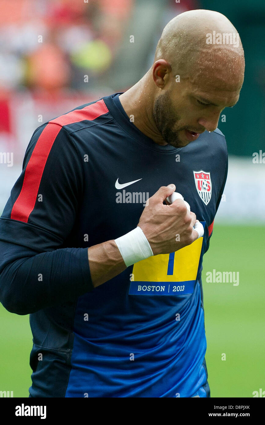 Washington DC, USA. 2nd June 2013. U.S. Men's goal keeper Tim Howard (1 ...