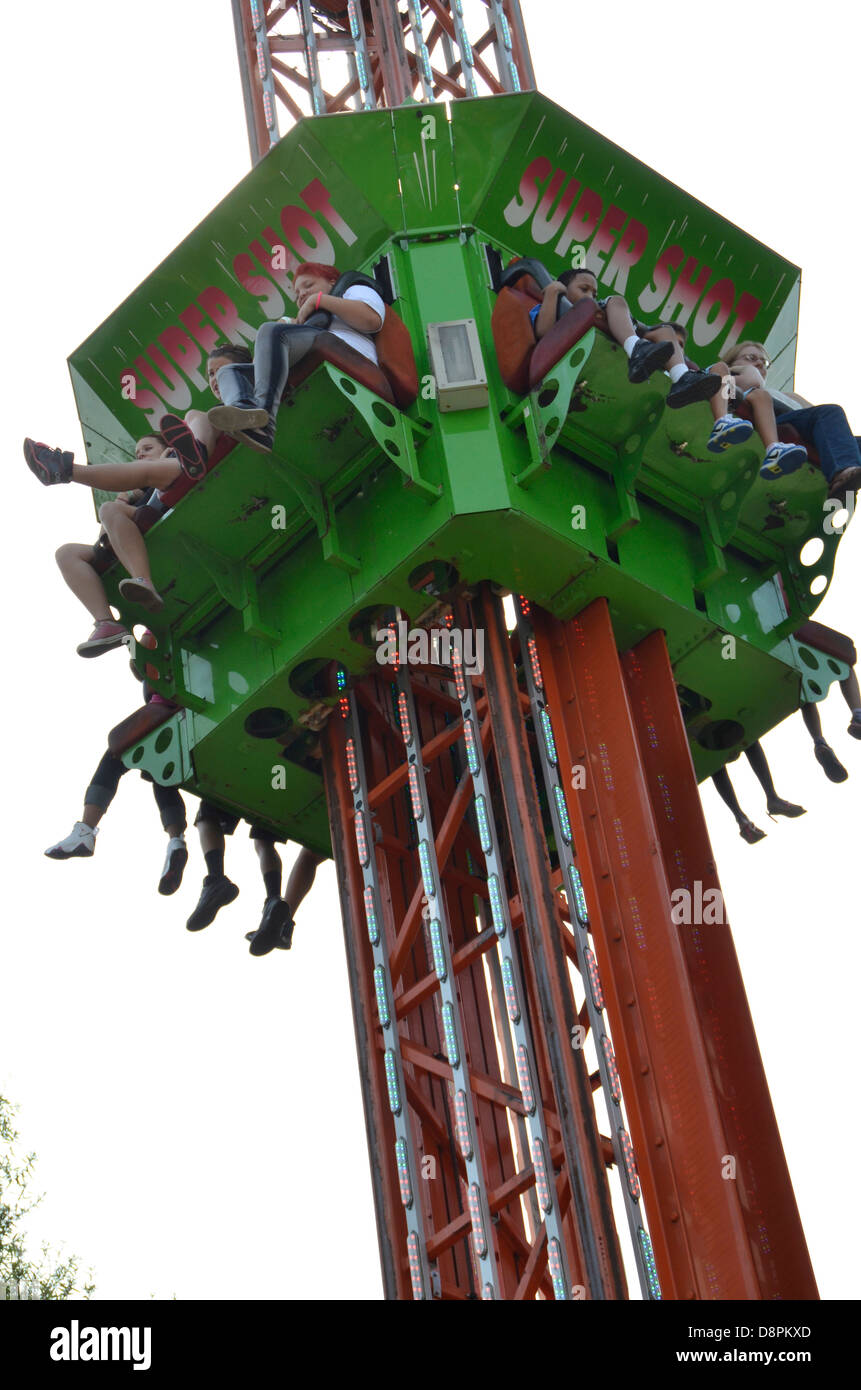 Super shot ride hi-res stock photography and images - Alamy