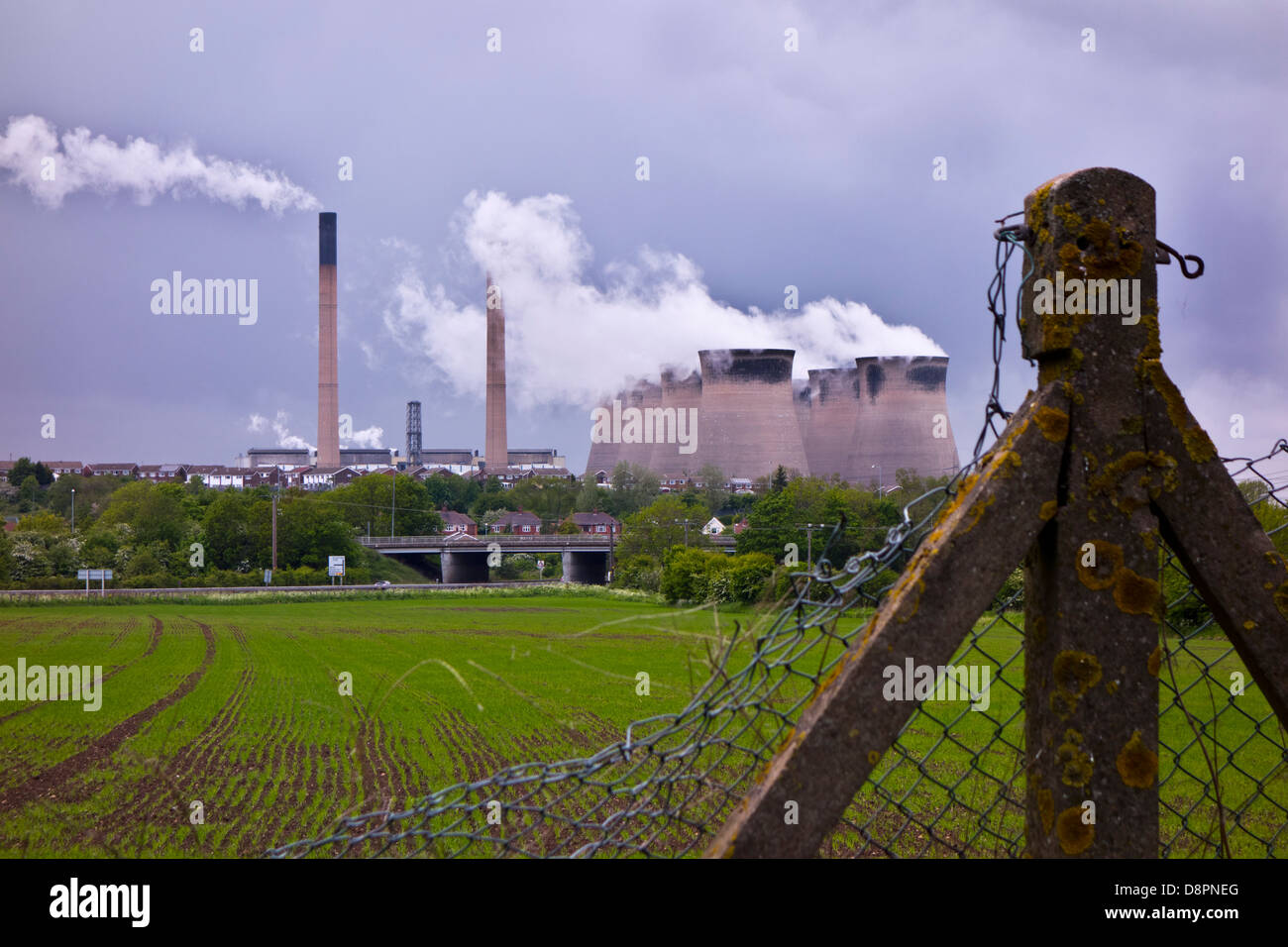 Ferrybridge power stations Stock Photo - Alamy