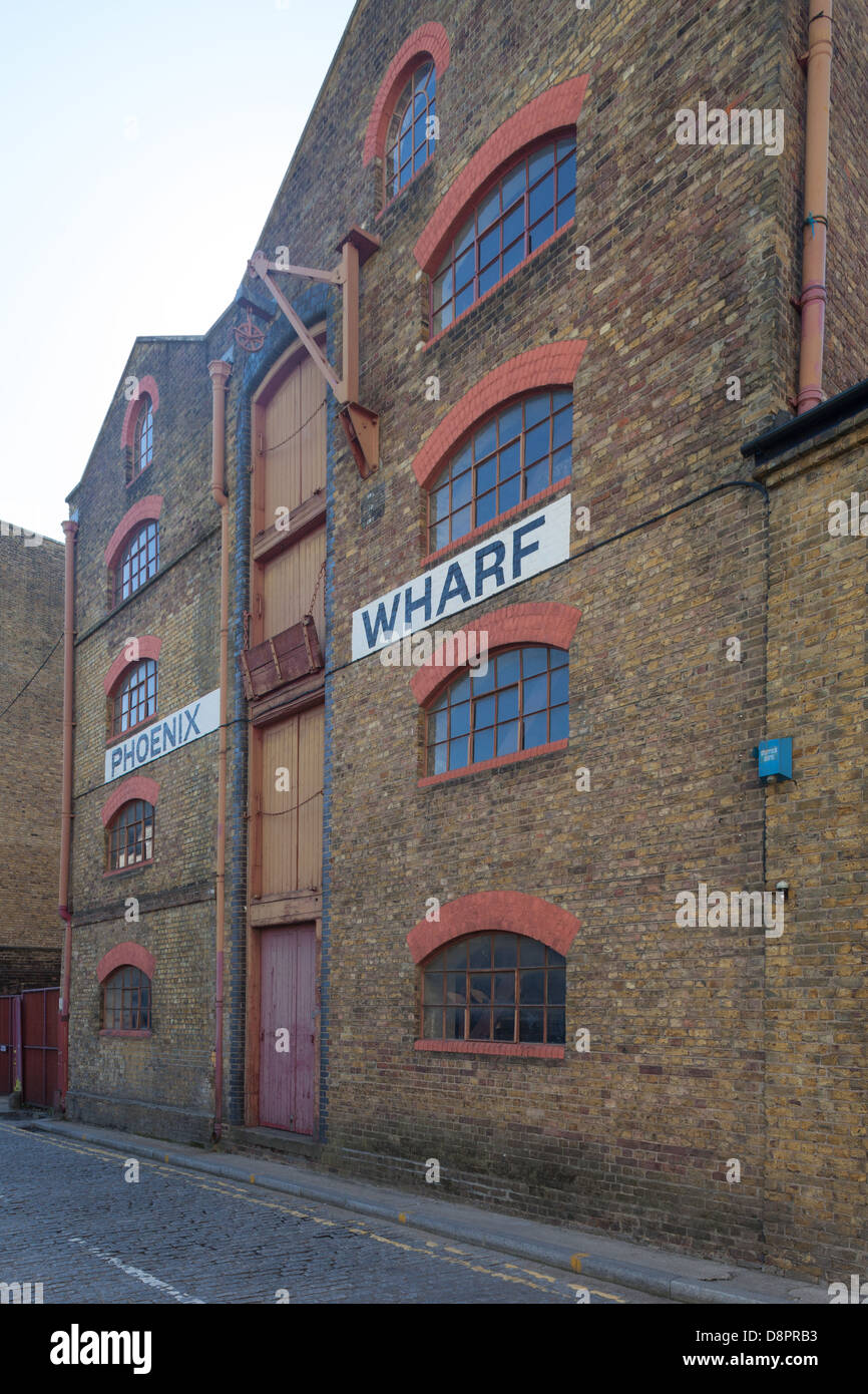 Phoenix Wharf, Wapping High Street Stock Photo - Alamy