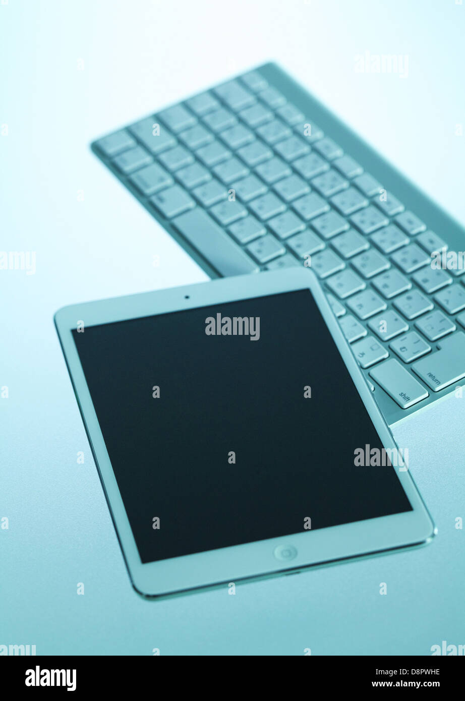 Tablet PC and a wireless keyboards Stock Photo - Alamy