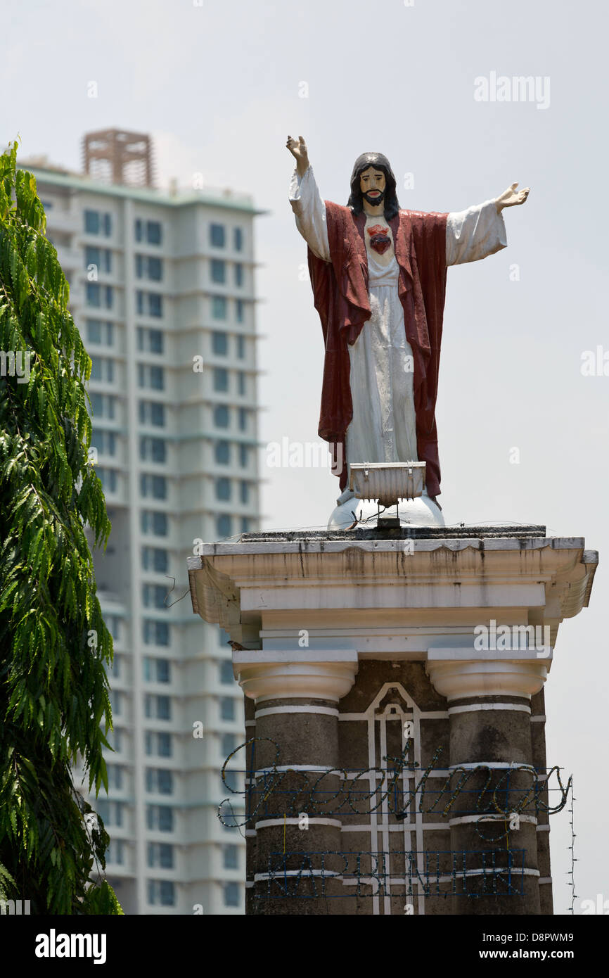Jesus Statue in Manila, Philippines Stock Photo - Alamy