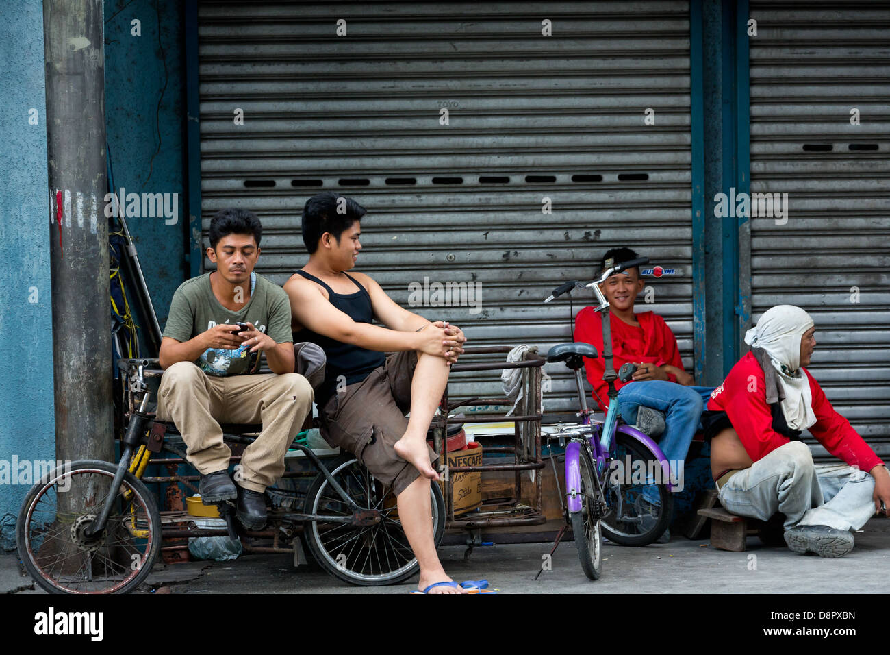 Group men in streets manila hi-res stock photography and images - Alamy