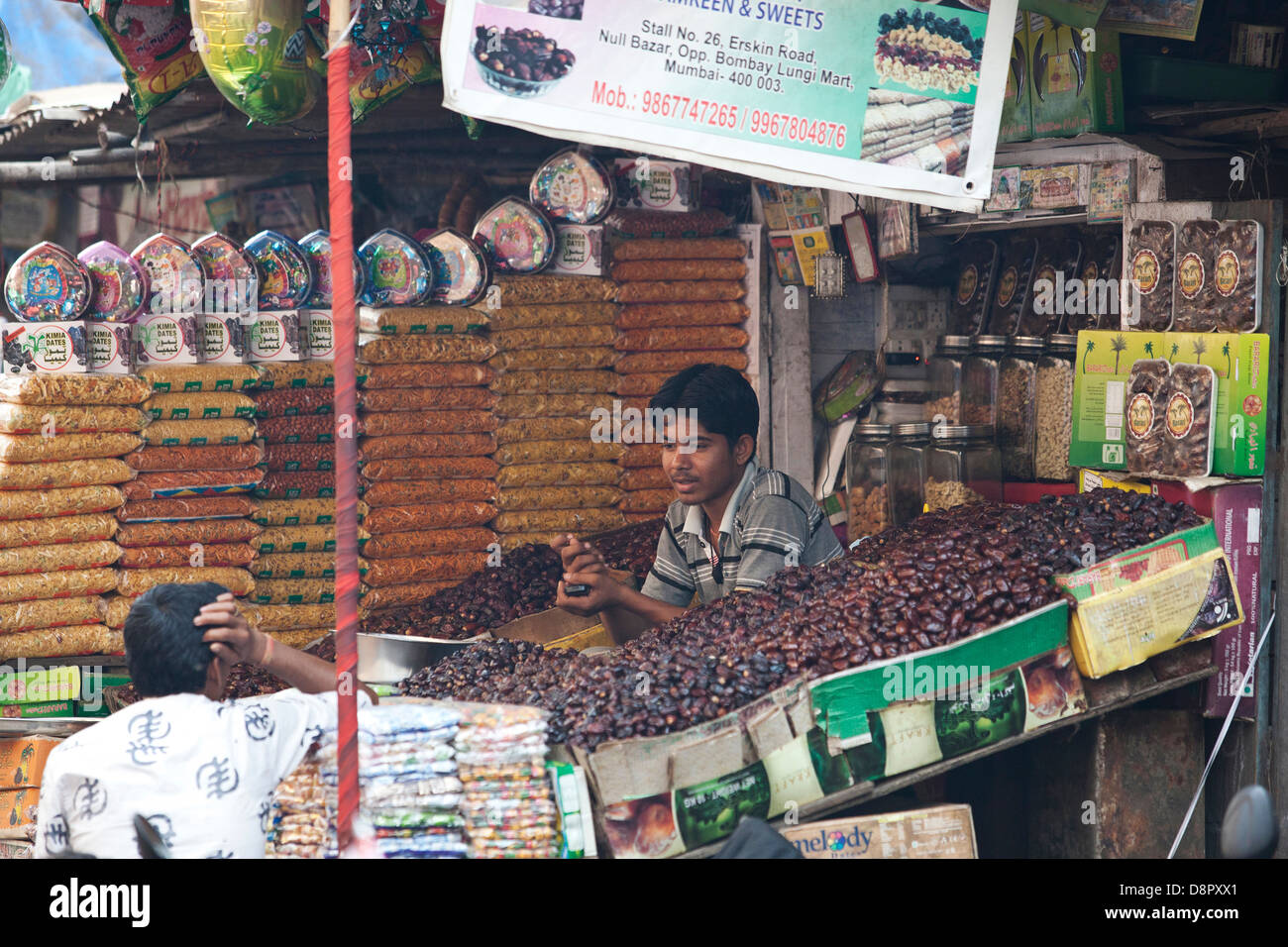 A market stall in Mumbai, India Stock Photo - Alamy