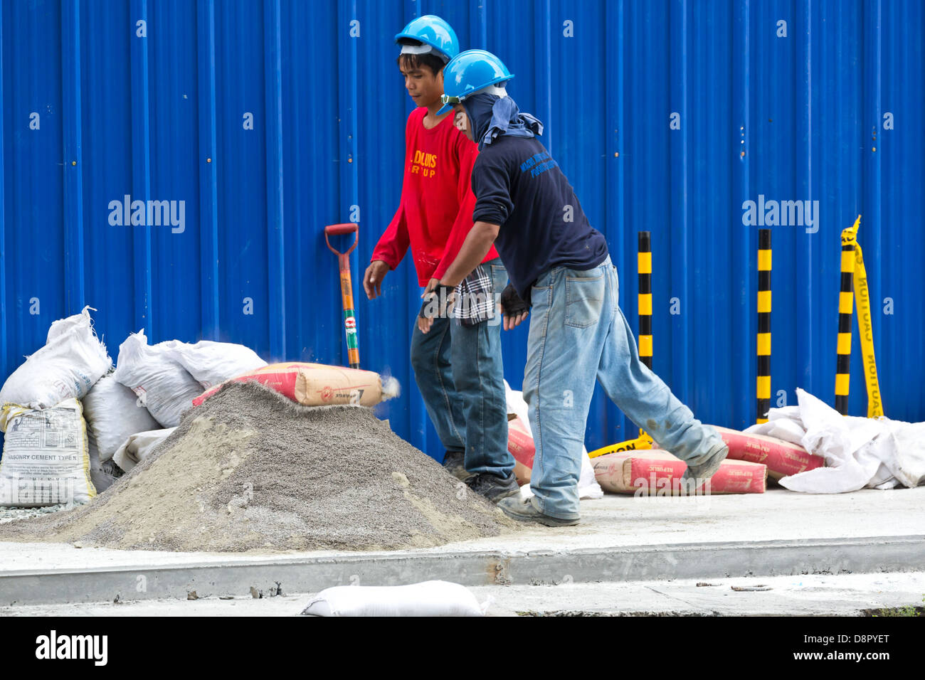 Construction Work in Malate in Manila, Philippines Stock Photo - Alamy