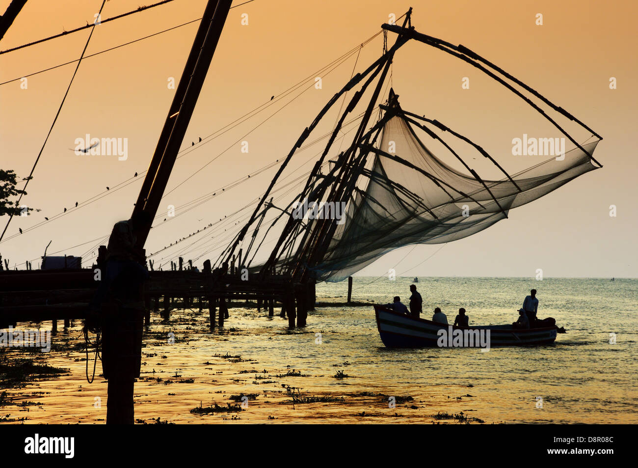 chinese nets of Kochi, India Stock Photo - Alamy