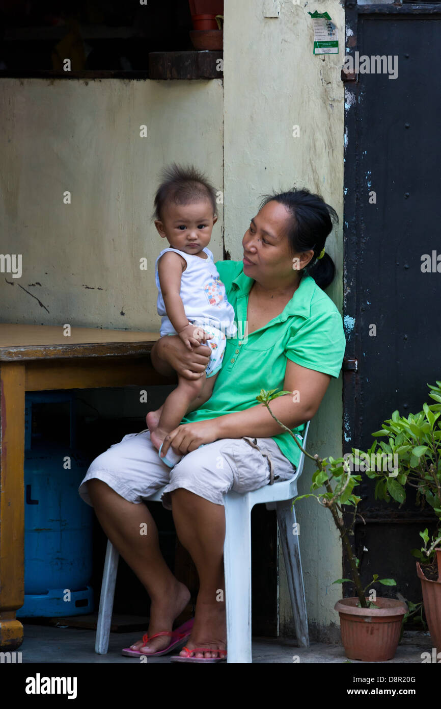 Everyday Life in the Streets of Manila, Philippines Stock Photo - Alamy